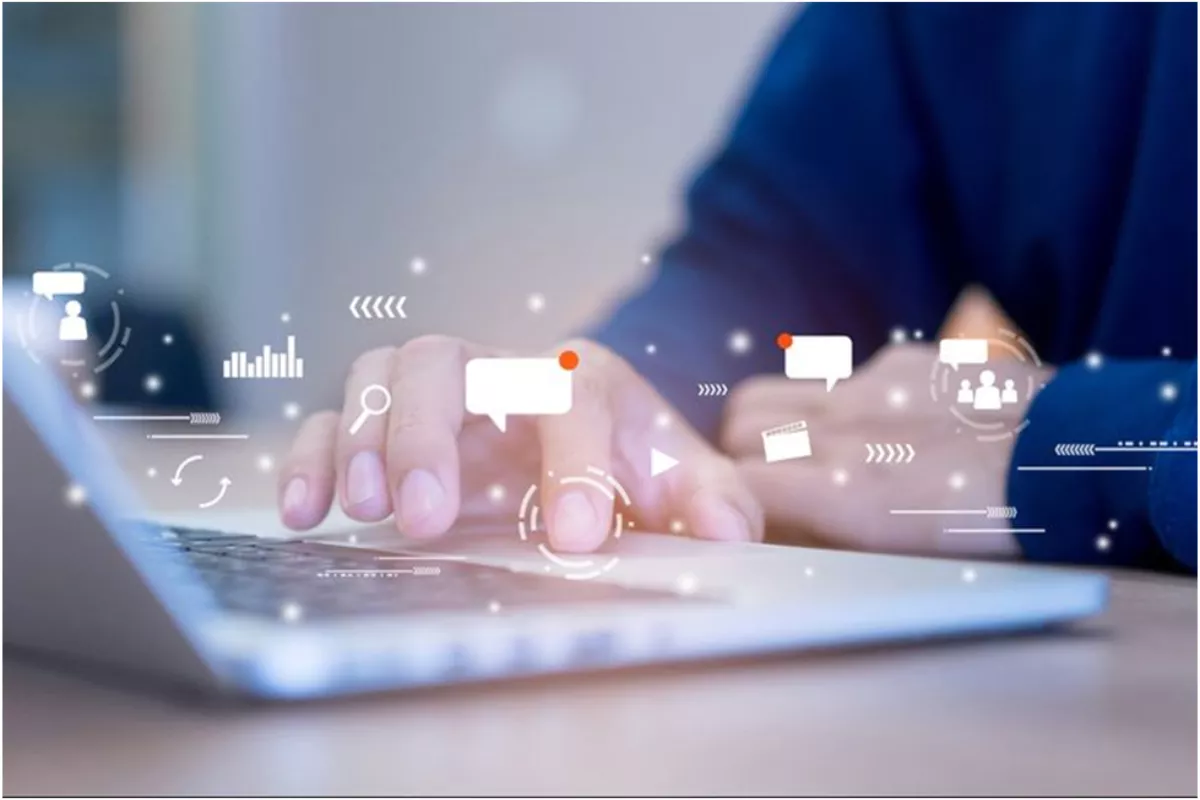 10 Essential Roles of a Social Media Moderator for Business - MantraM